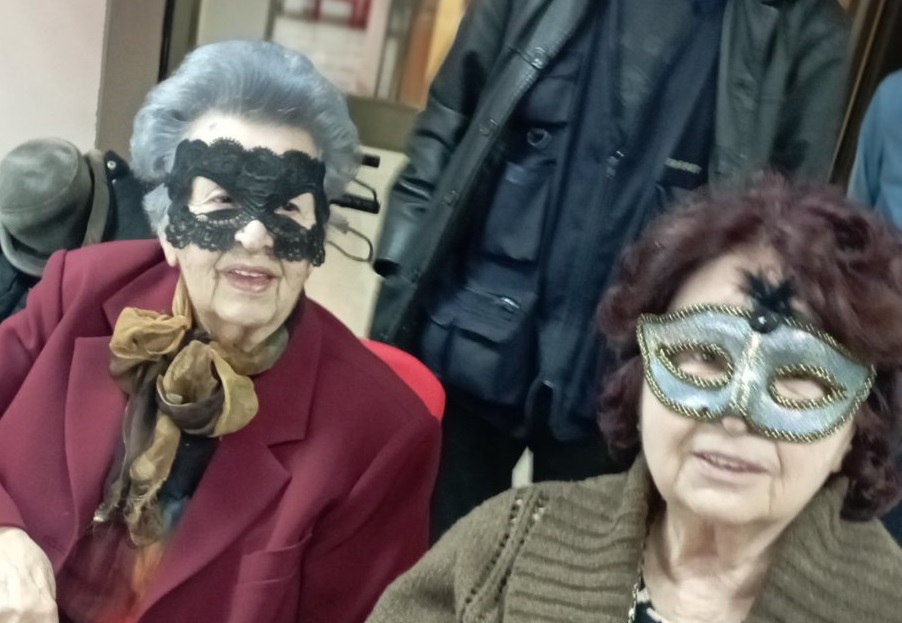 Tradicionalni novogodišnji maskenbal održan u Gerontološkom centru Pančevo
